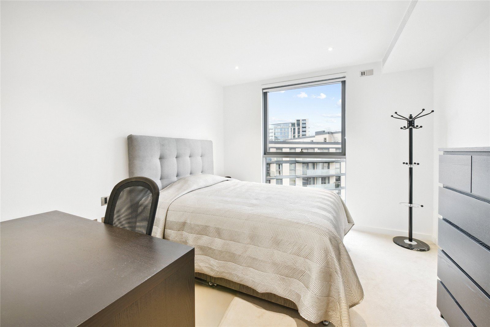3 bed flat for sale in Waterfront Drive, London SW10 - Zoopla