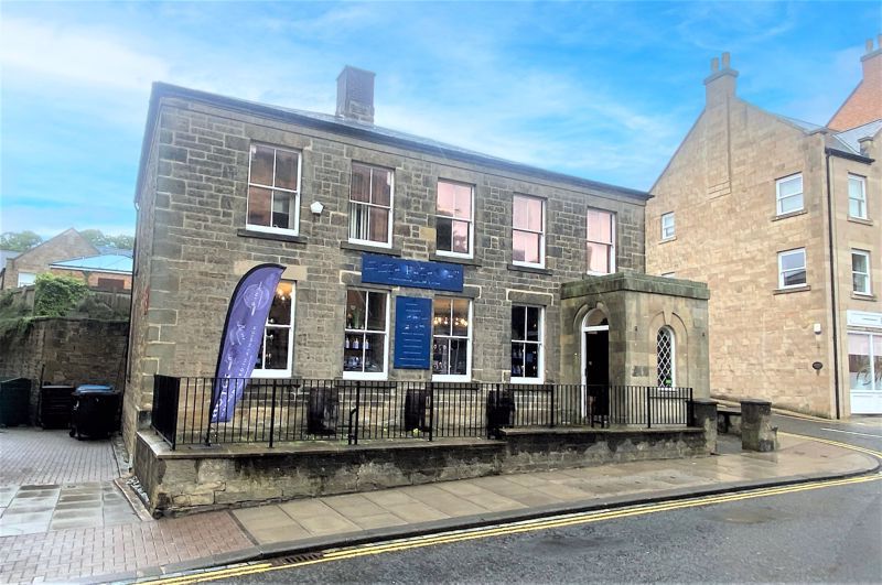 Retail premises to let in 32 Bondgate Without, Alnwick, Northumberland ...