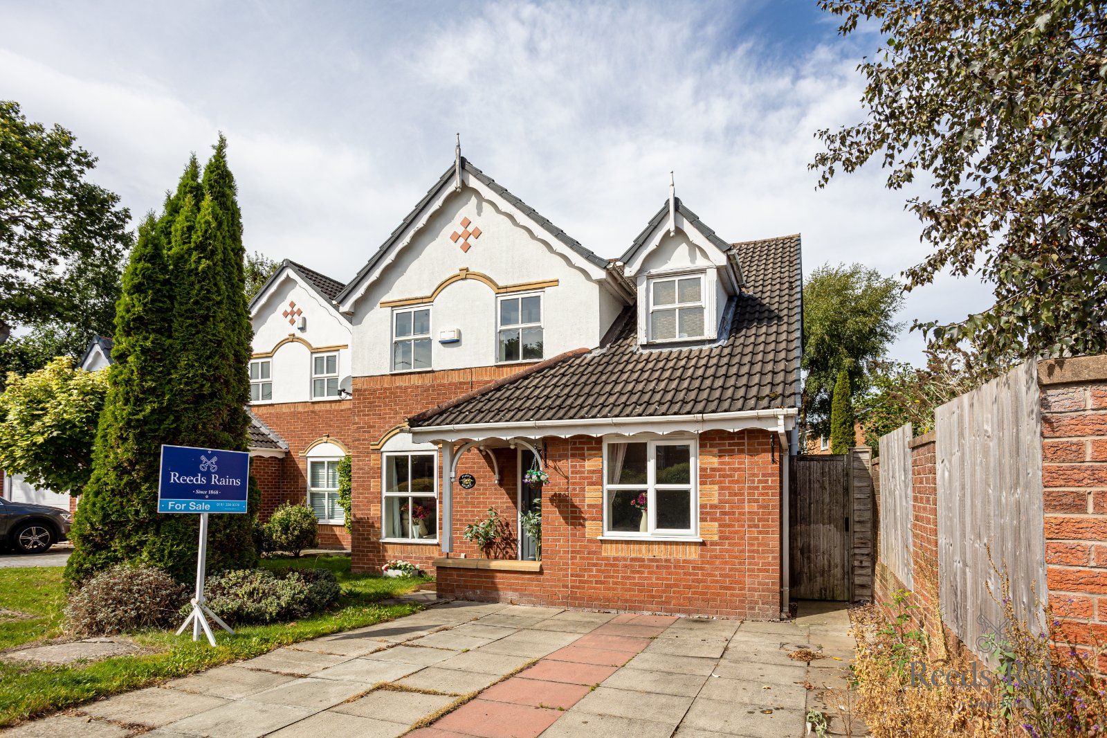 3 Bed Detached House For Sale In Foxall Way Great Sutton Ellesmere