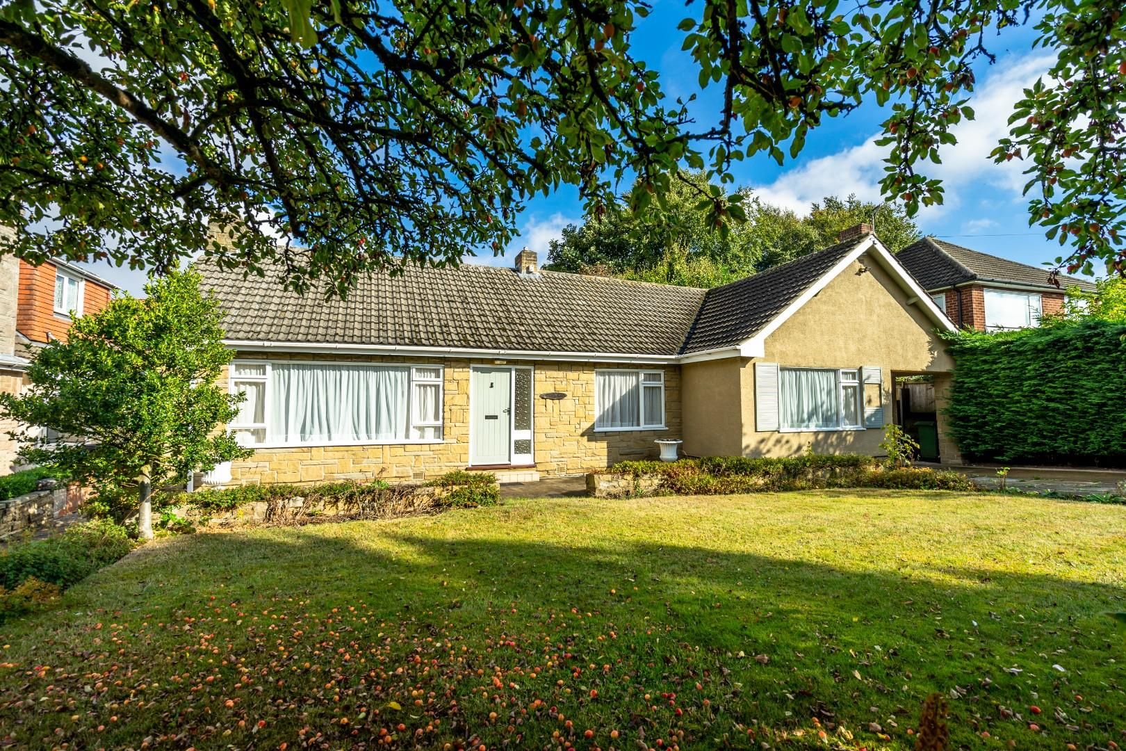 3 bed detached bungalow for sale in Cherry Croft, Beech Way Close ...