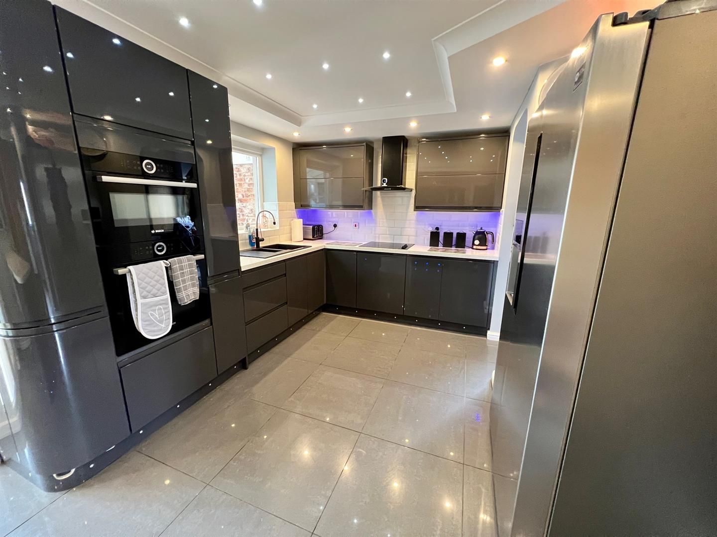 3 bed detached house for sale in Pant Bryn Isaf, Llwynhendy, Llanelli ...