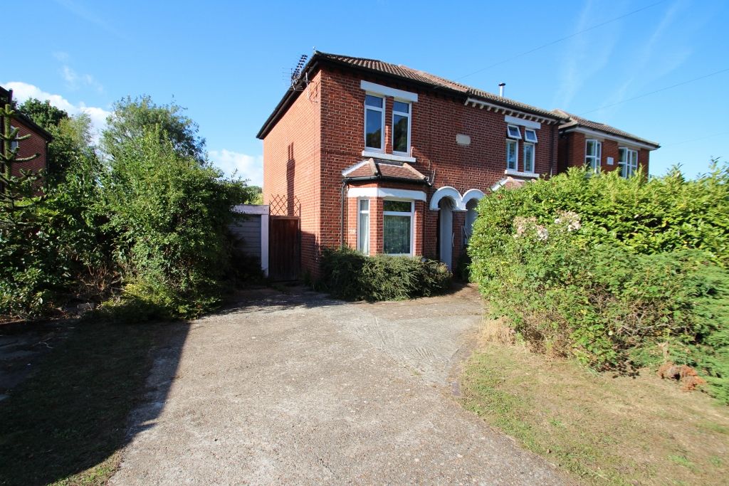 3 Bed Semi Detached House For Sale In Burgess Road Southampton So16