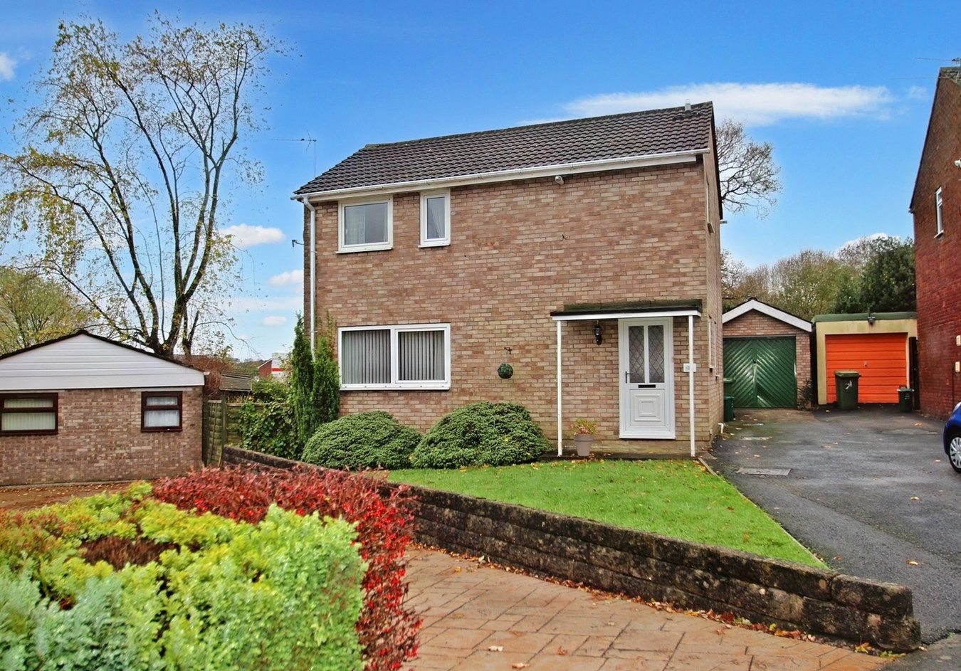 3 Bed Detached House For Sale In Llanberis Close Tonteg Pontypridd