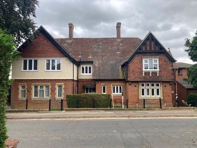 2 bed flat for sale in Hightown Road, Banbury OX16 - Zoopla