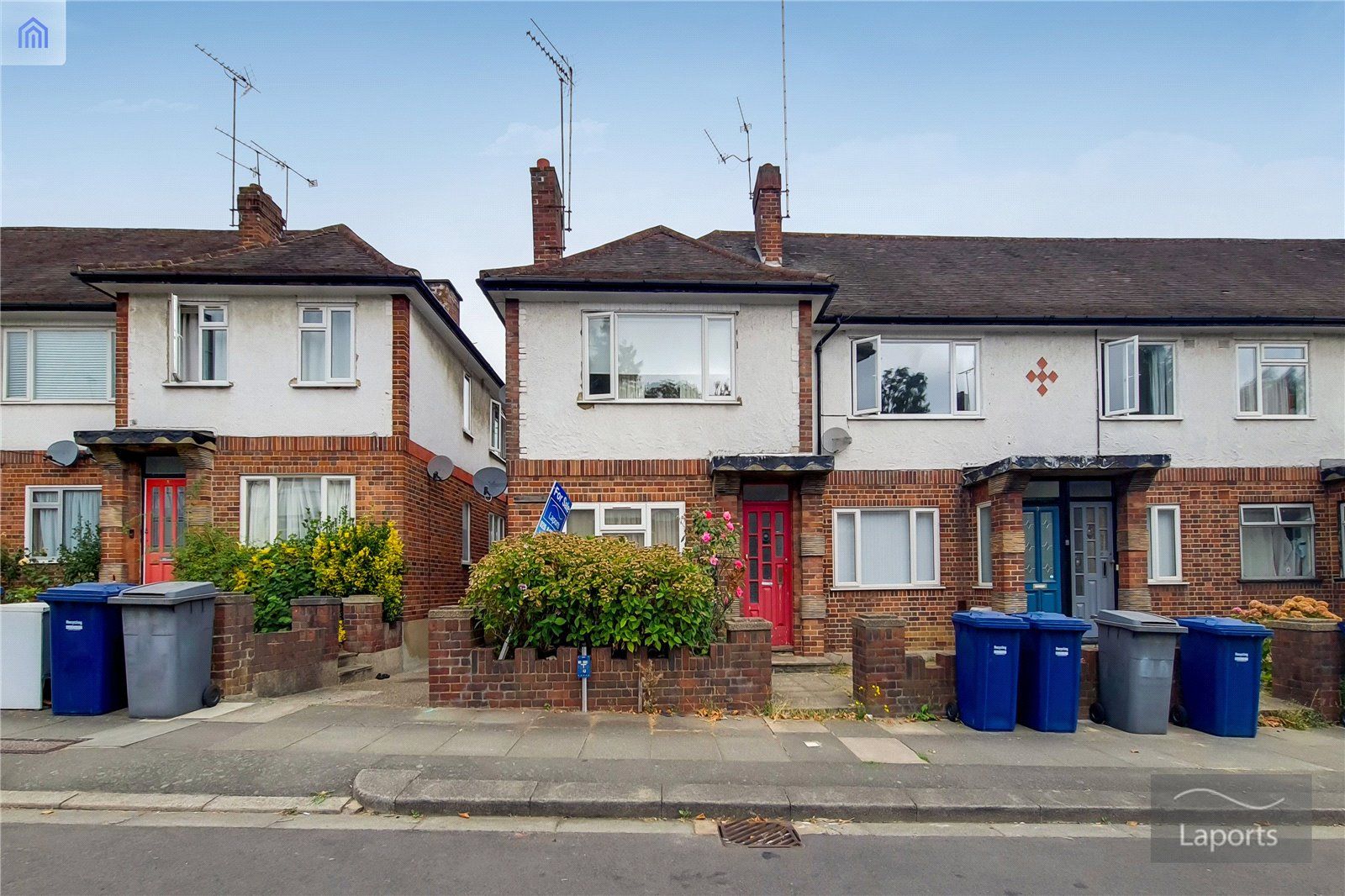 2 bed flat to rent in Squires Court, Abingdon Road, London, Greater ...