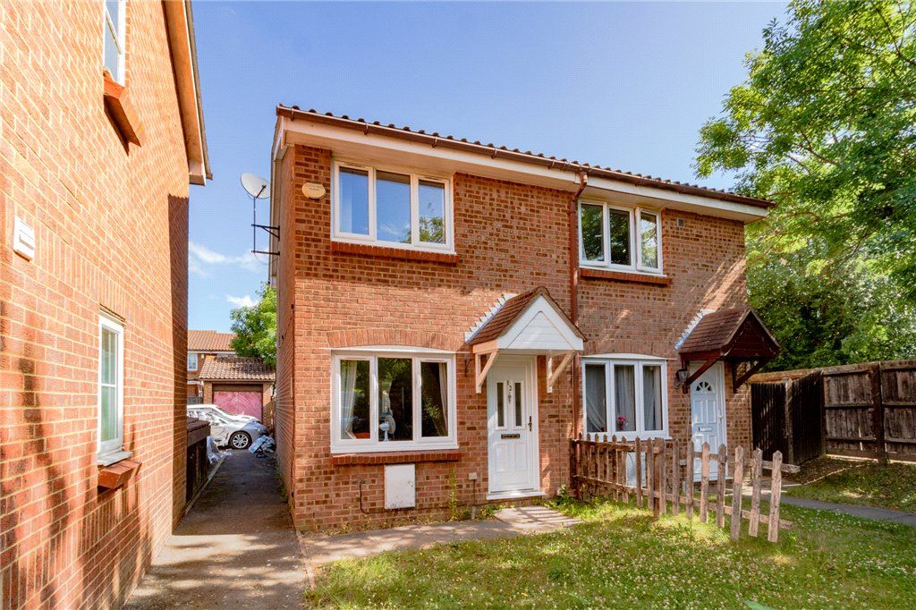 2 Bed End Terrace House For Sale In Raywood Close Harlington Hayes