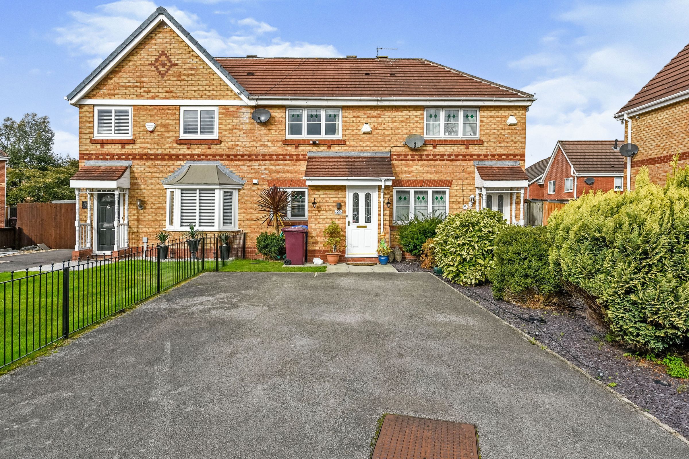 2 bed terraced house for sale in Elwood Close, Kirkby, Liverpool ...