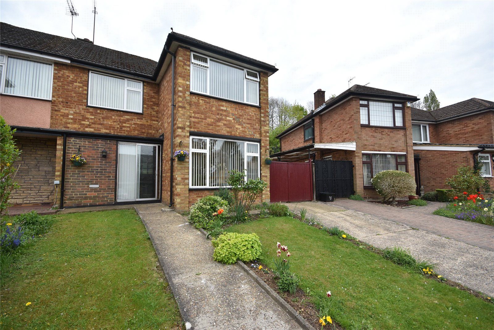 3 bed semi-detached house for sale in Runley Road, Luton, Bedfordshire ...