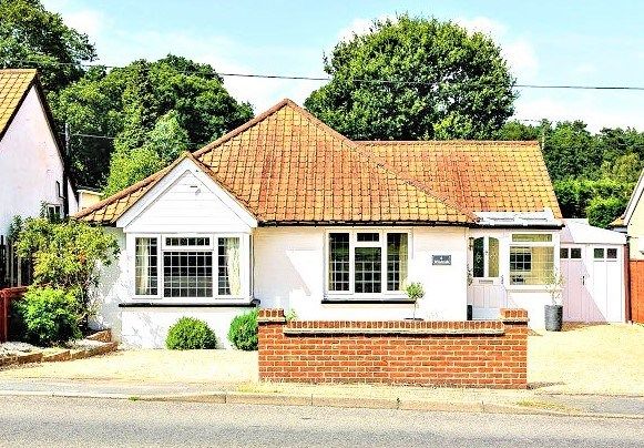 3 bed detached house for sale in Elm Hill, Normandy, Guildford GU3 - Zoopla