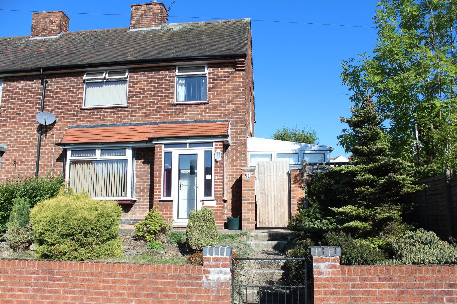 3 Bed Semi Detached House For Sale In Lansbury Drive South Normanton