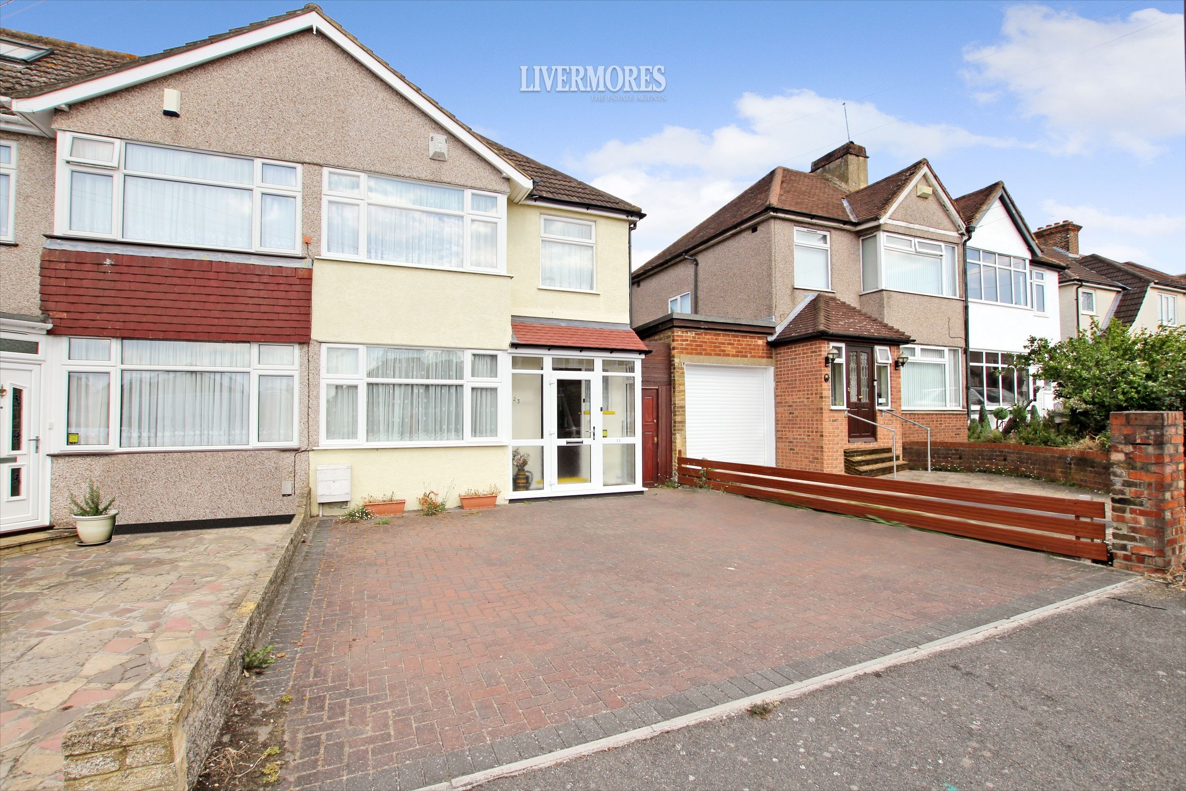 3 Bed End Terrace House For Sale In Heathview Avenue Crayford
