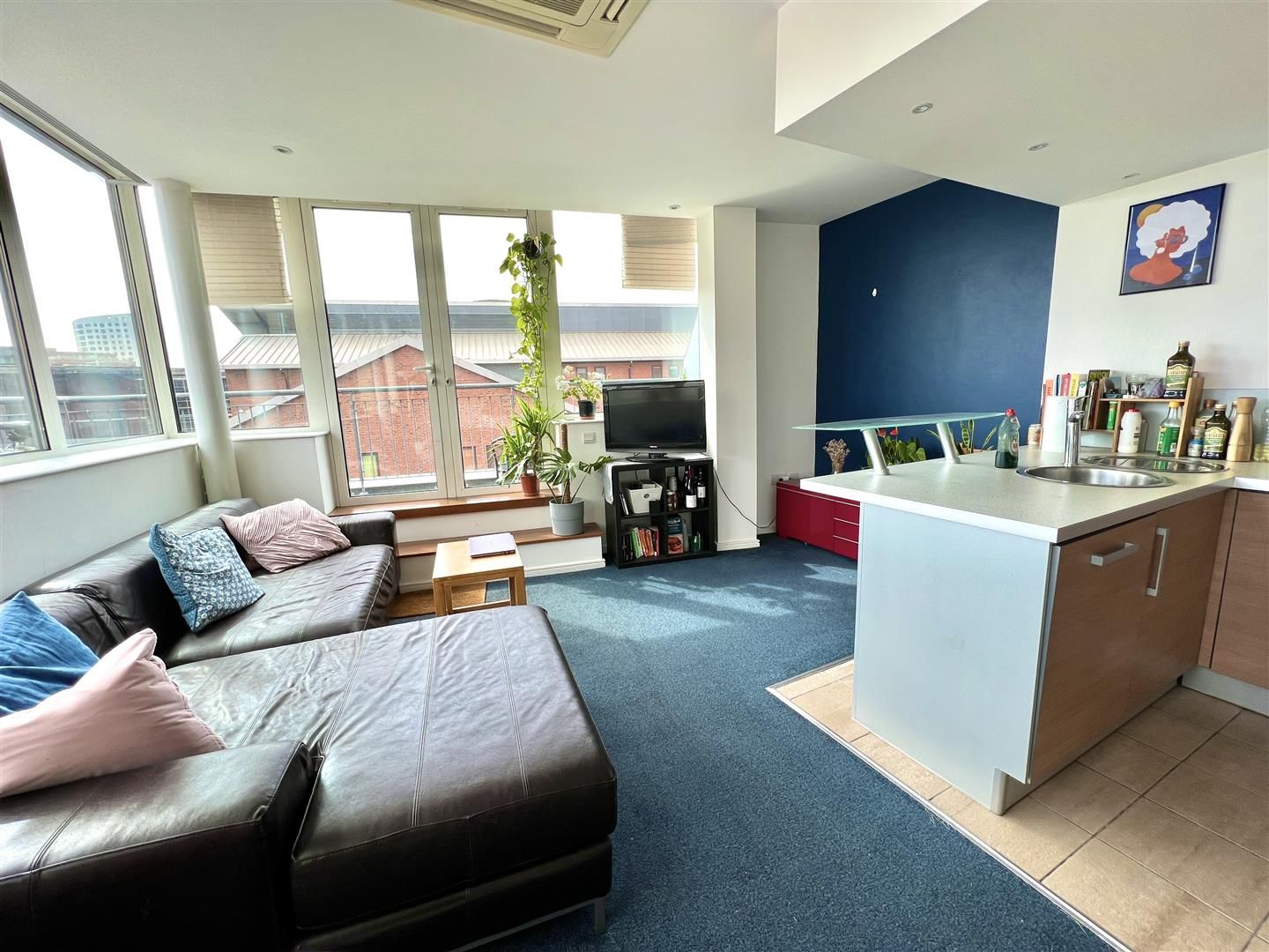 2 bed flat to rent in Trinity One, East Street, Leeds, West Yorkshire ...