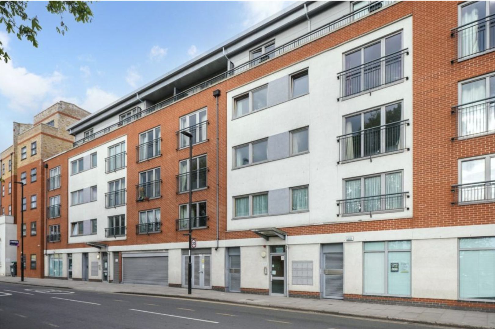 2 bed flat to rent in Northfield Avenue, London W13 - Zoopla