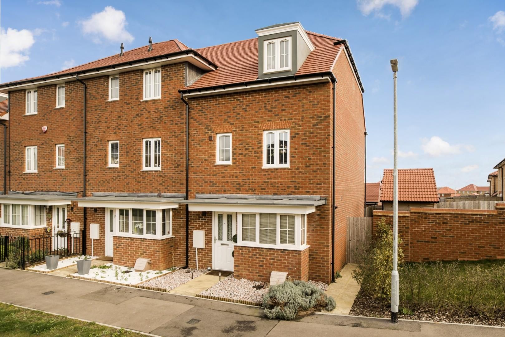 4 Bed End Terrace House For Sale In Sunshine Corner Avenue Aylesham