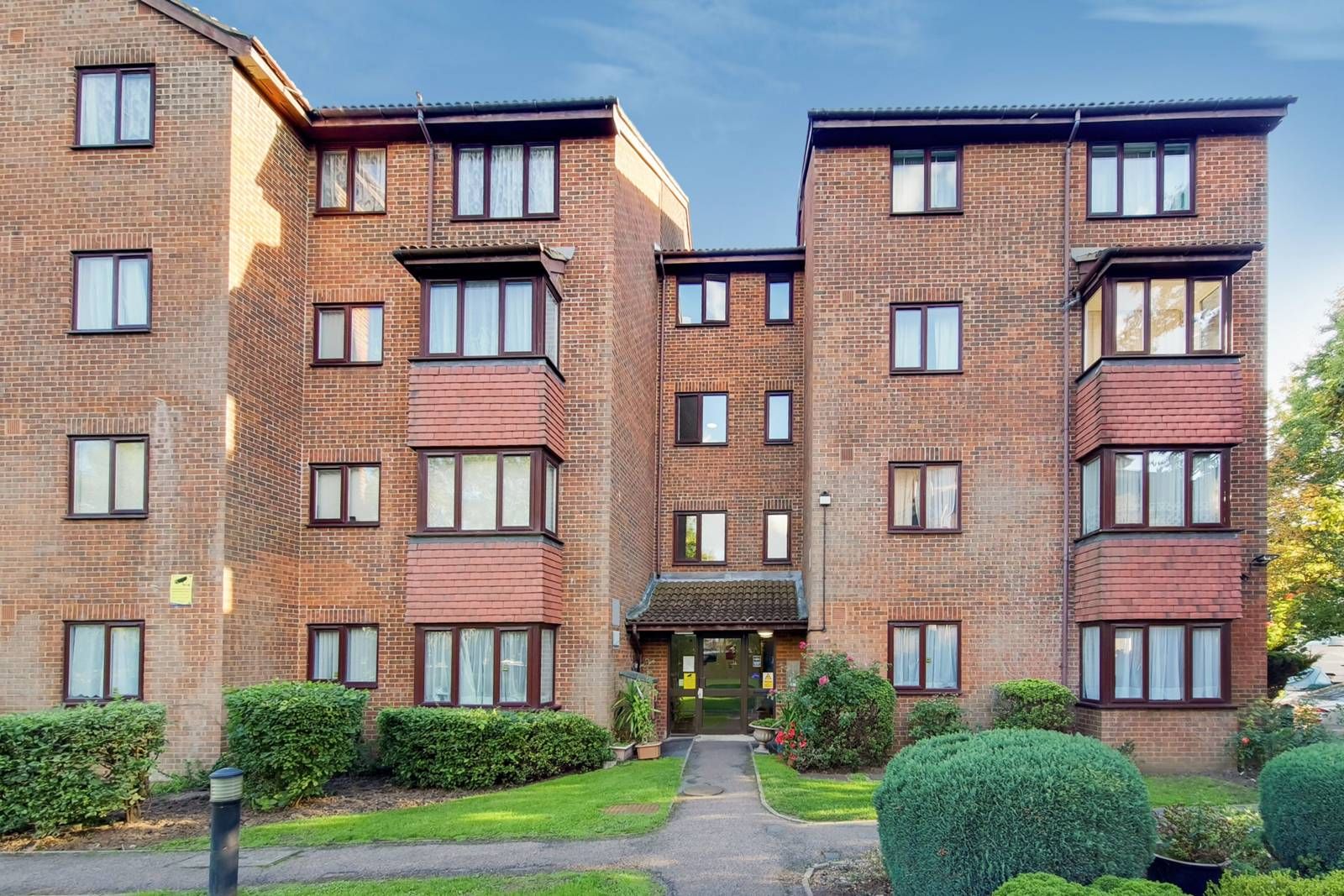 1 bed flat for sale in Rayners Lane, Rayners Lane, Harrow HA2 - Zoopla