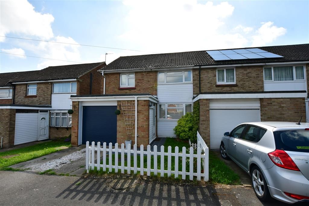 3 bed end terrace house for sale in Heron Way, Lower Stoke, Rochester ...