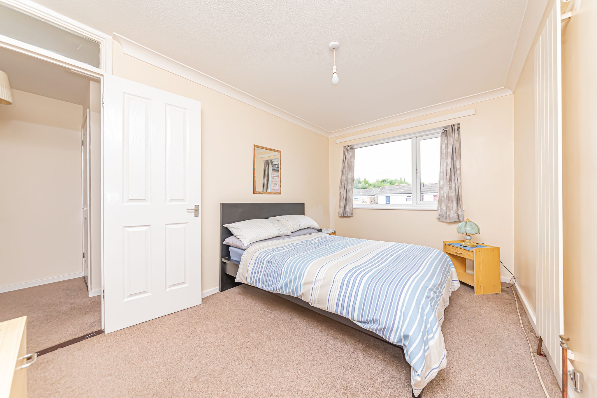 2 Bed End Terrace House For Sale In Basing Drive Aldershot Hampshire
