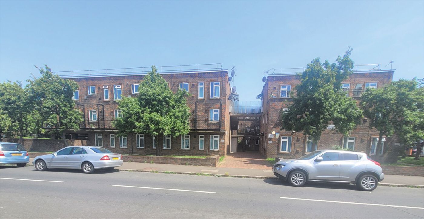 2 bed flat for sale in Springwell Road, Heston, Hounslow TW5 - Zoopla