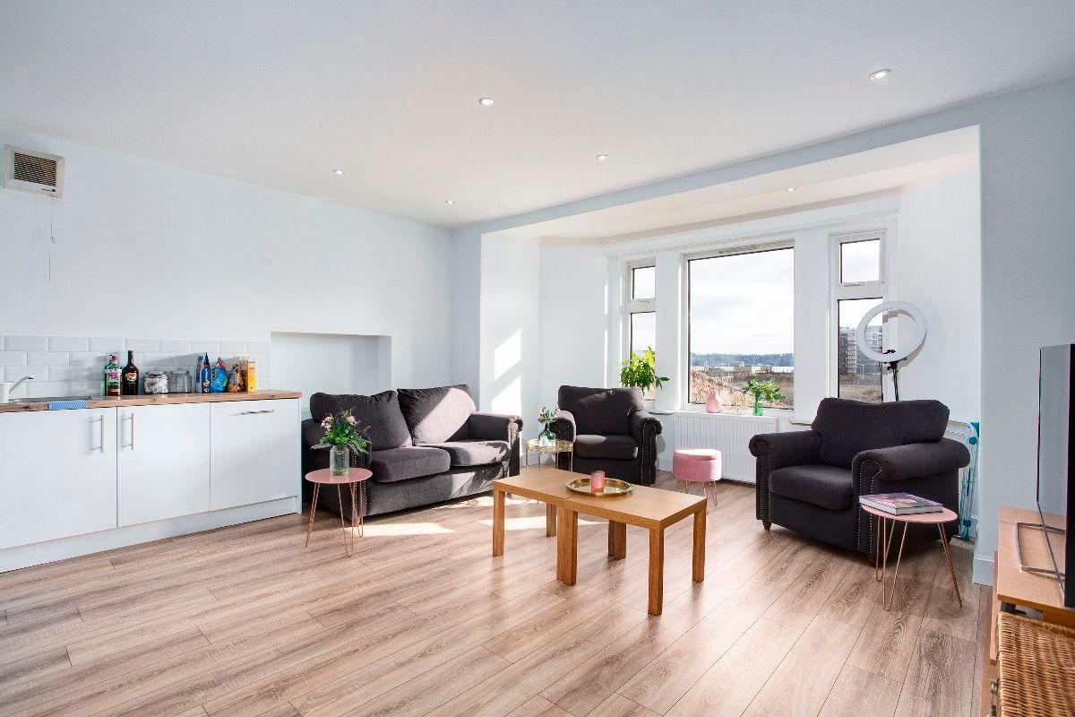 2 bed flat for sale in 26c Roseangle, Dundee DD1 - Zoopla