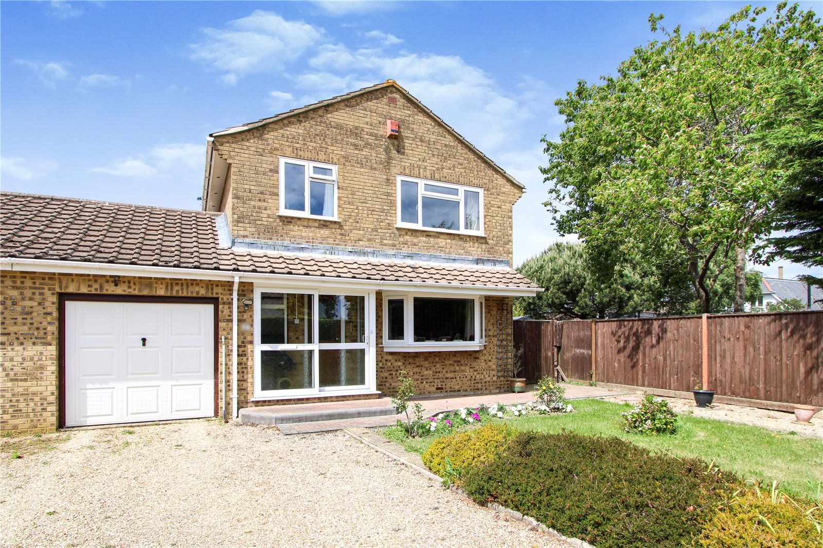 4 Bed Link Detached House For Sale In Williams Close Holbury