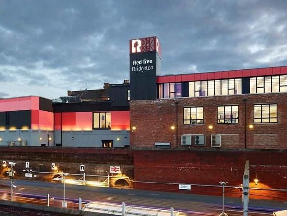 Office to let in Red Tree Business Suites, Dalmarnock Road, Bridgeton ...