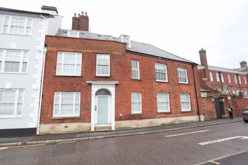 Room to rent in Magdalen Street, Exeter EX2 - Zoopla