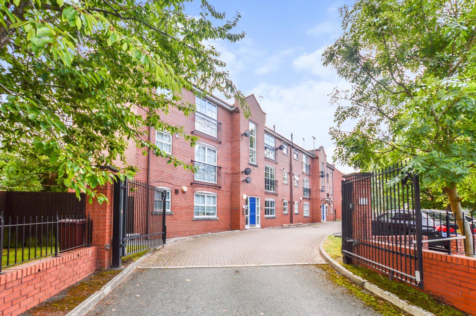 2 bed flat for sale in St Marys Street, Hulme, Manchester M15 - Zoopla