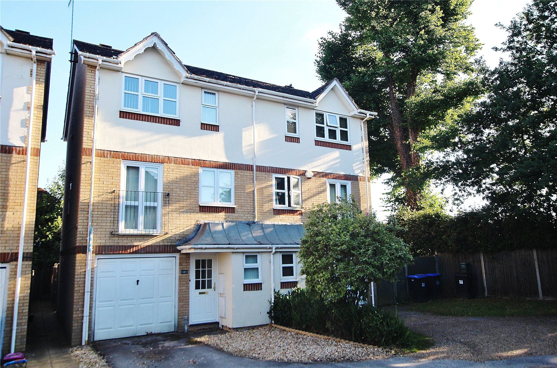 3 bed semi-detached house for sale in Knaphill, Surrey GU21 - Zoopla