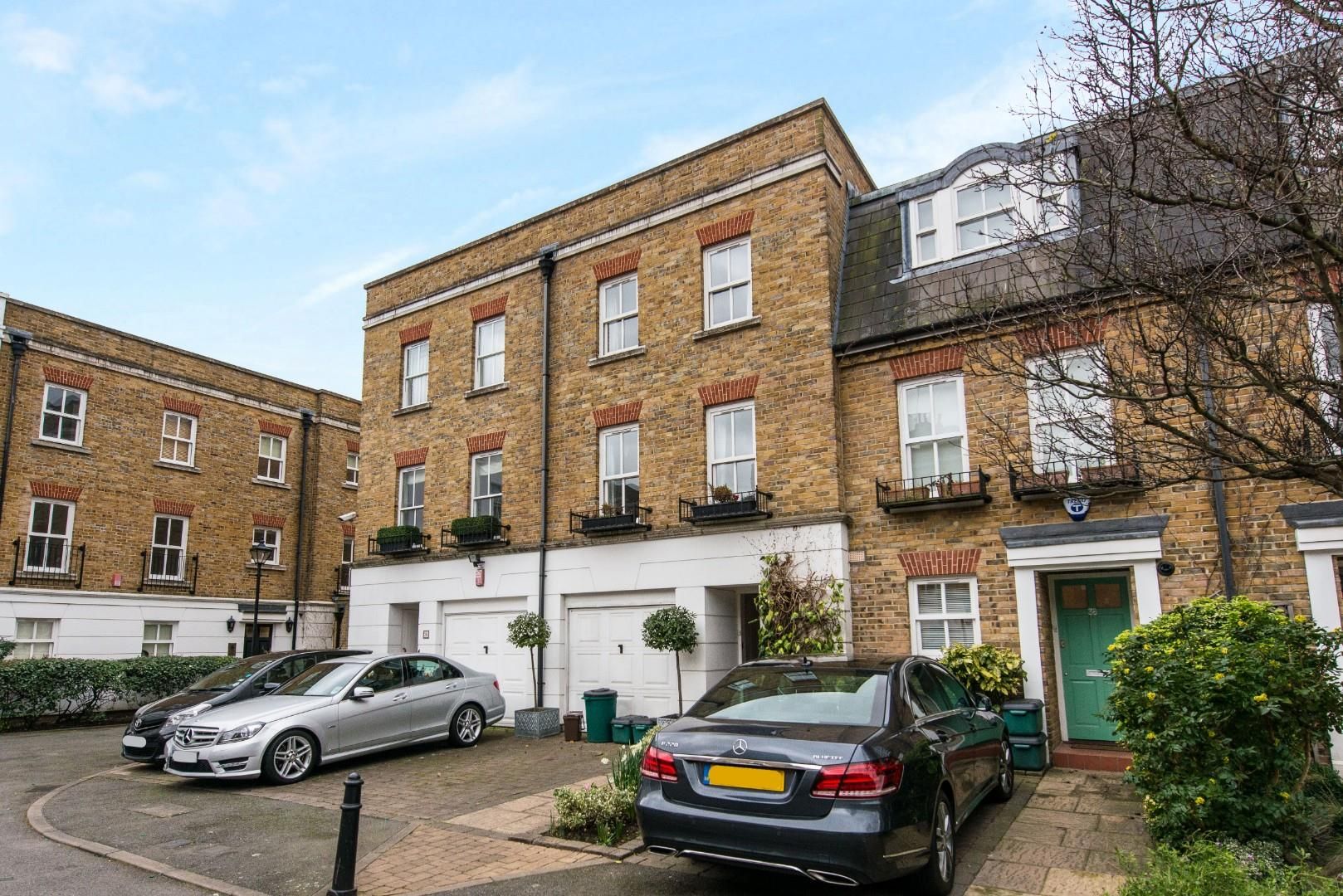 4 bed town house to rent in Byron Mews, London NW3 - Zoopla