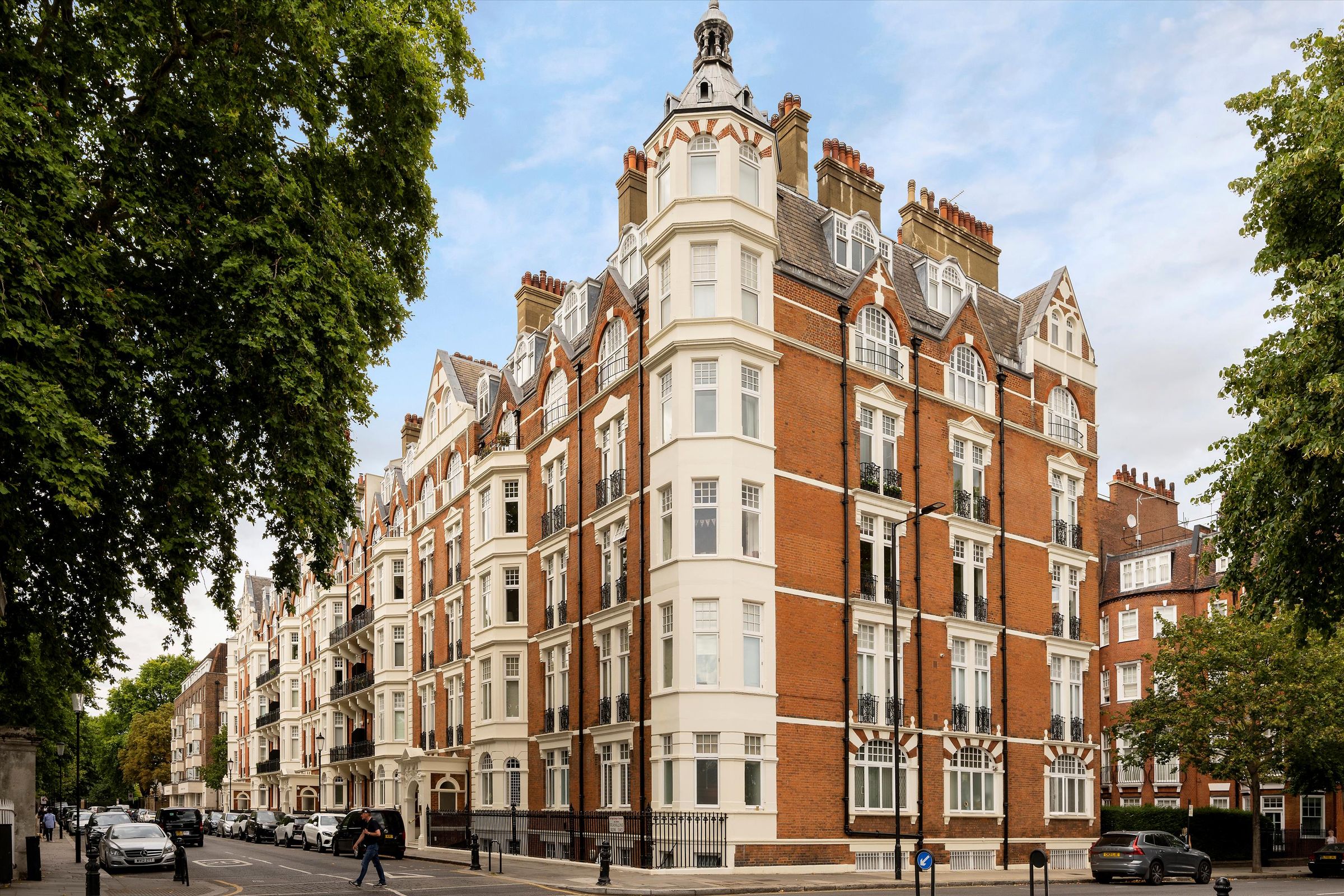 3 bed flat for sale in Burton Court, Franklins Row, London SW3. - Zoopla