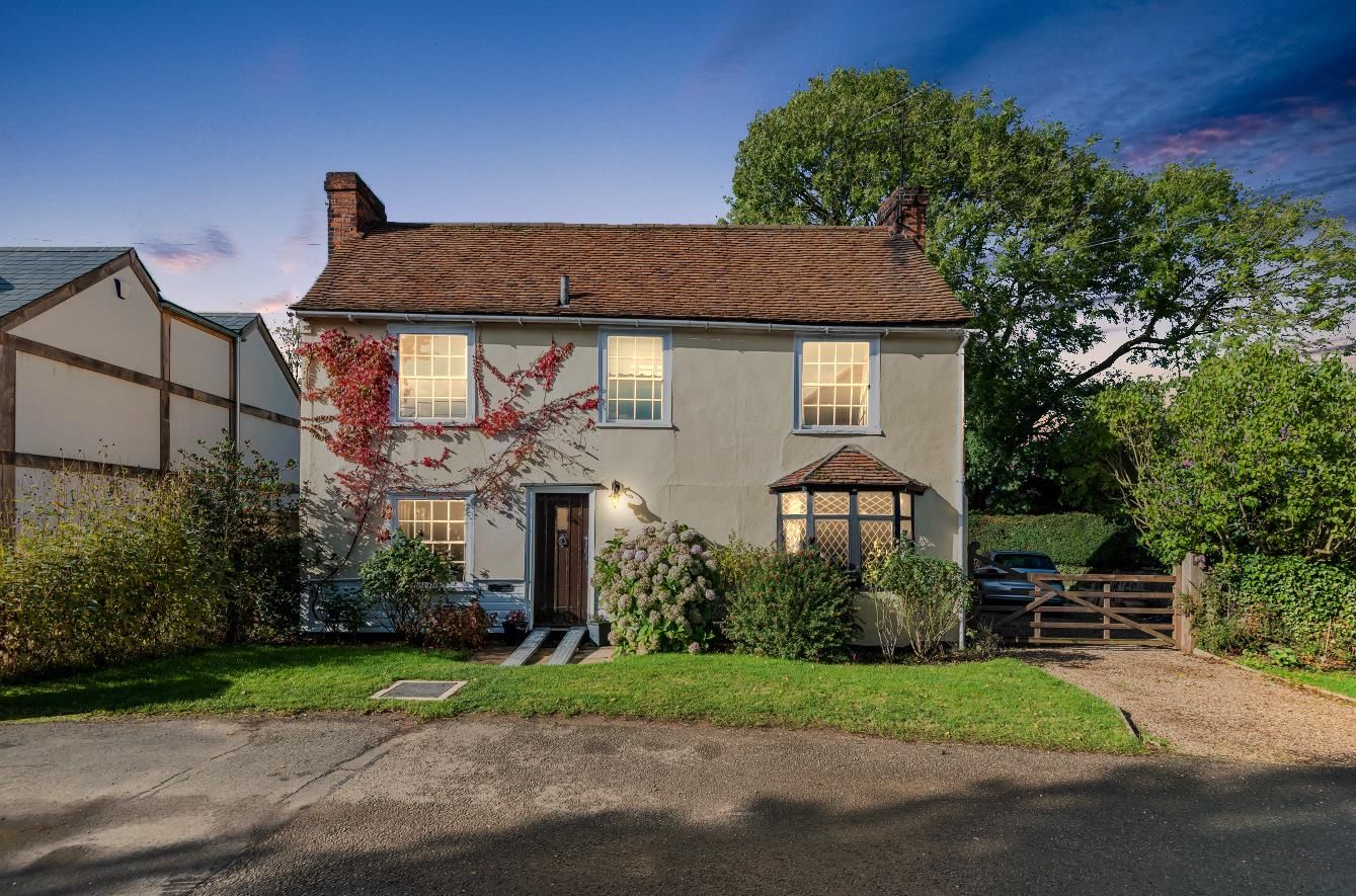 3 bed detached house for sale in Pynnings Farm Lane, West Hanningfield ...