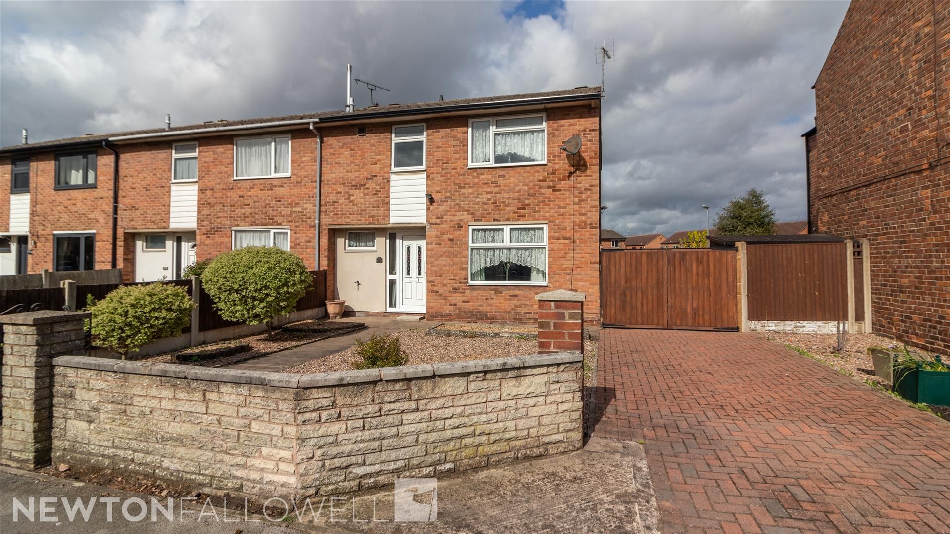 3 bed town house for sale in Thrumpton Lane, Retford DN22 - Zoopla