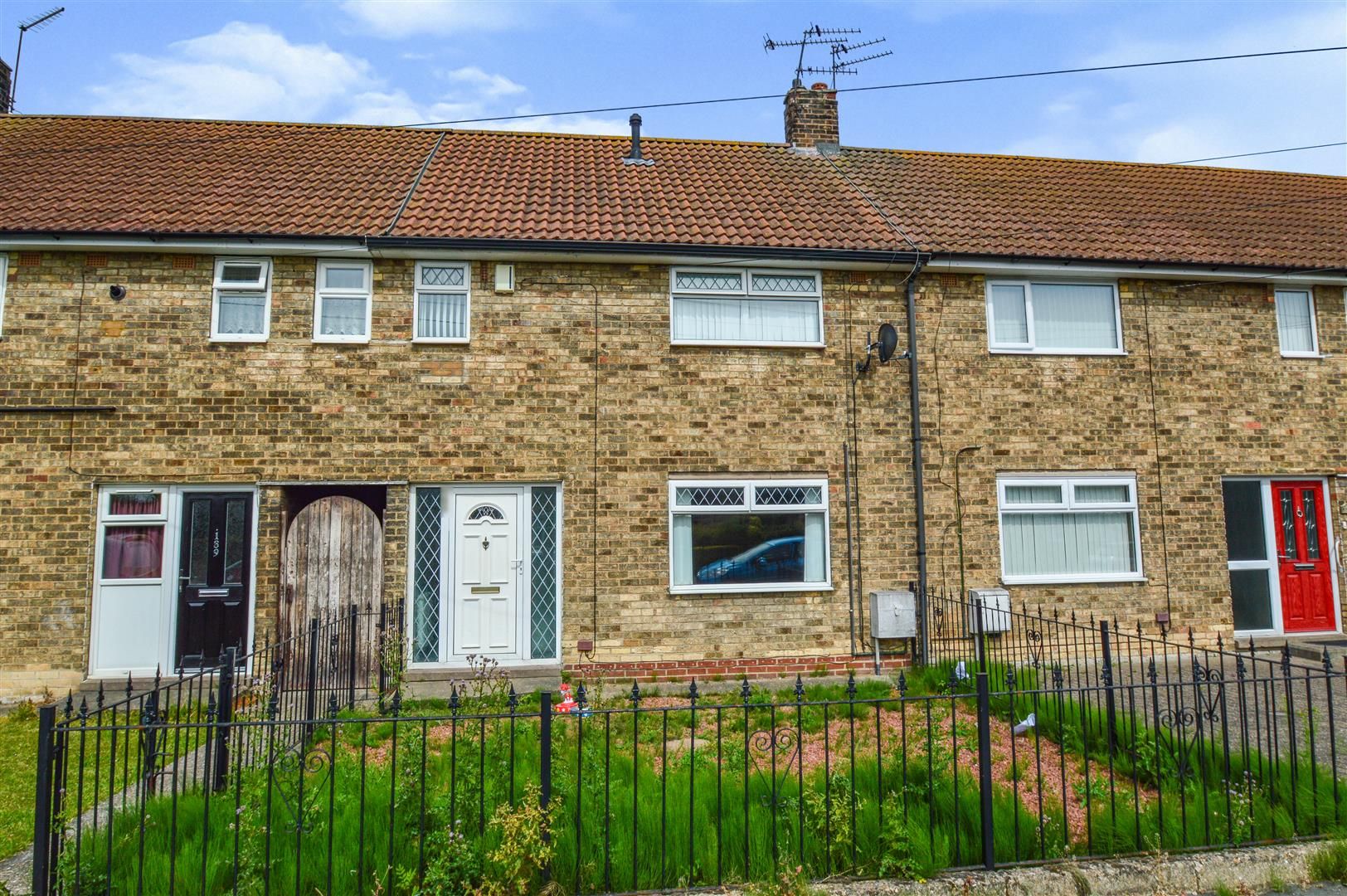 2 bed terraced house for sale in Frome Road, Hull HU8 - Zoopla
