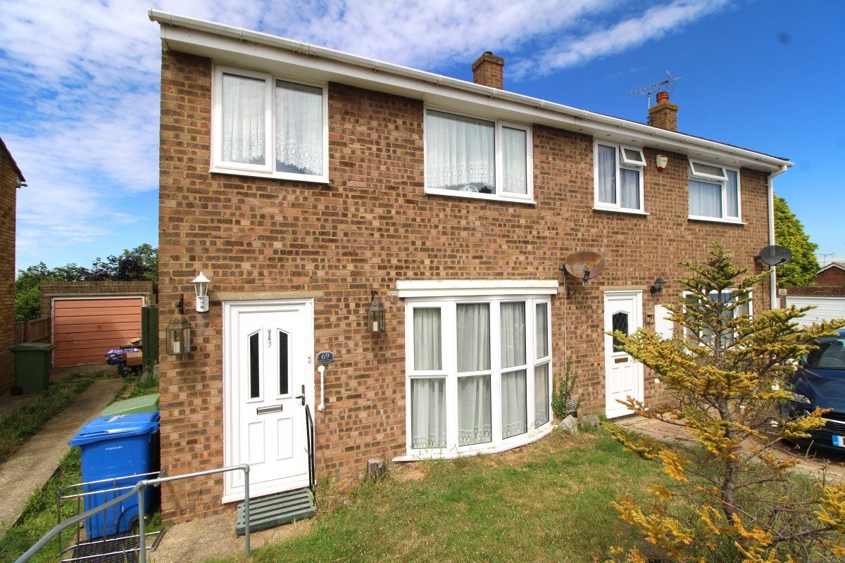 3 Bed Semi Detached House For Sale In Windmill Rise Minster On Sea