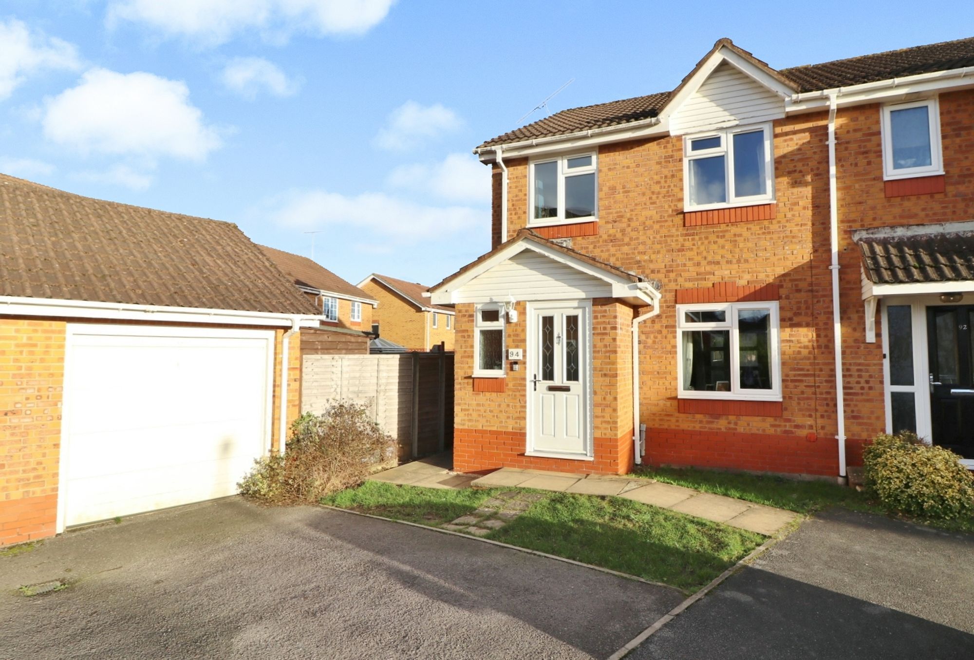 3 Bed End Terrace House For Sale In Britannia Gardens Hedge End So30