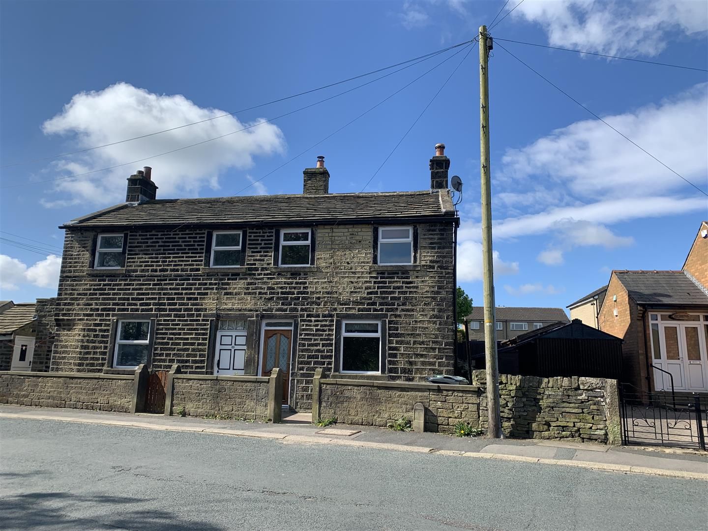 2 Bed Terraced House For Sale In Chapelgate Scholes Holmfirth Hd9