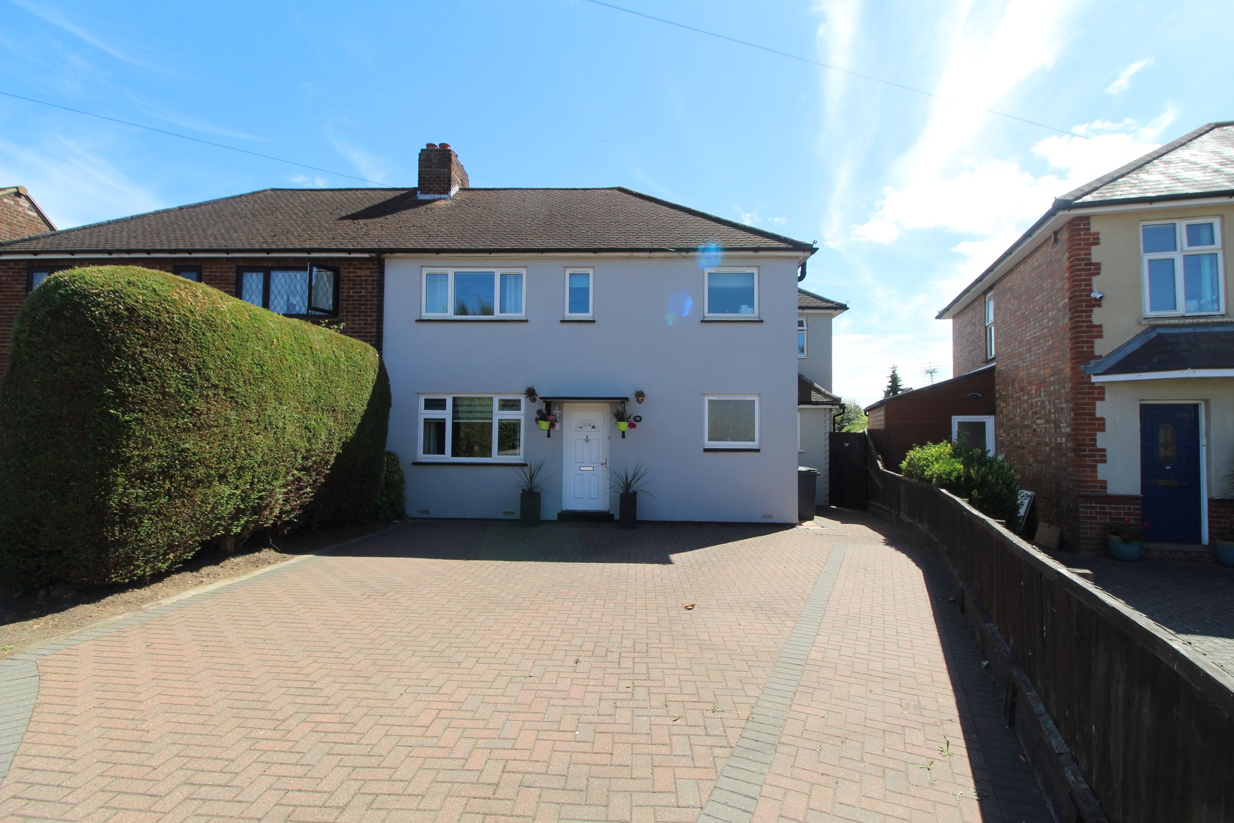 4 Bed Semi Detached House For Sale In Potton Road Biggleswade Sg18
