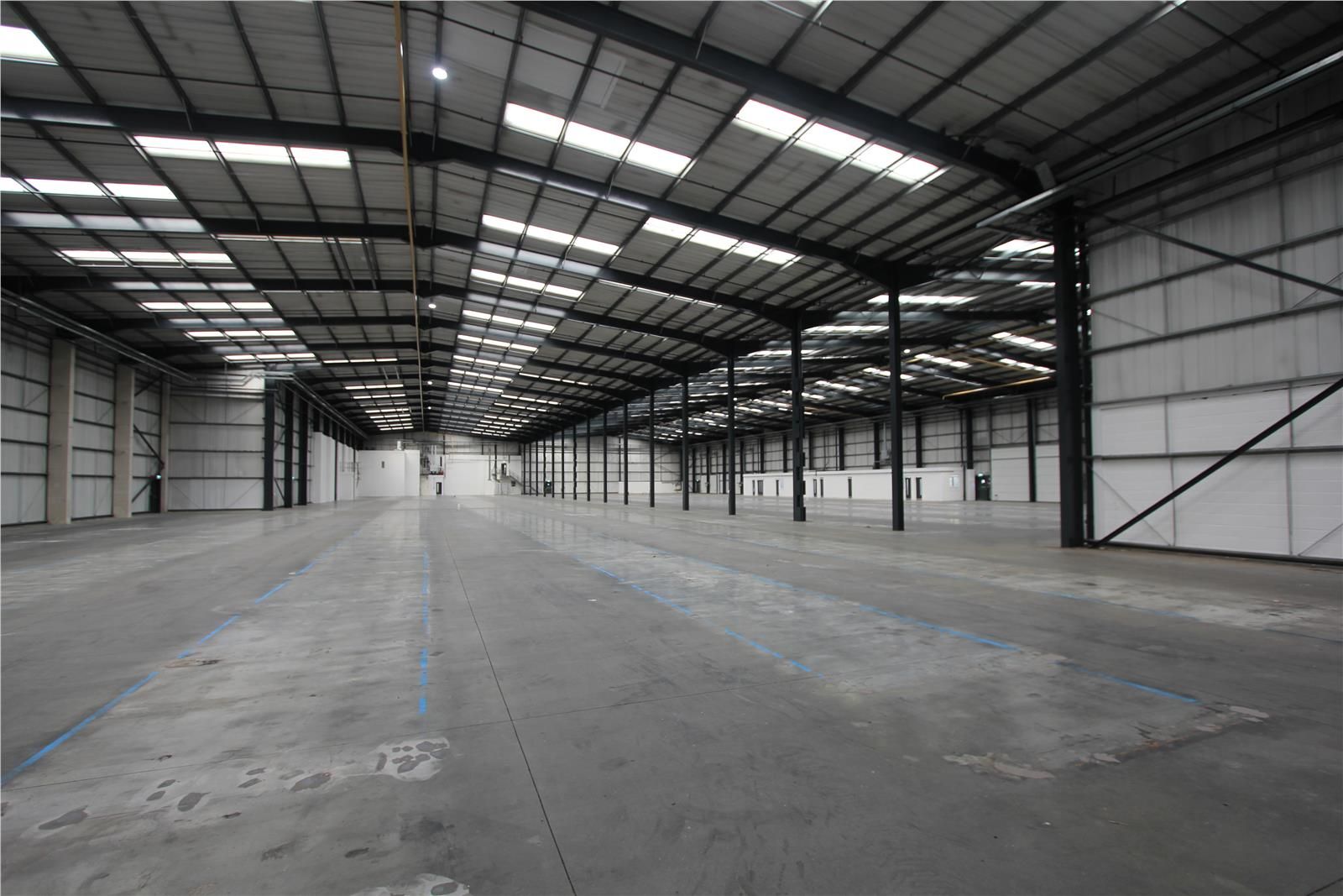 Warehouse to let in Radial 27 11 Barnes Wallis Road, Segensworth ...