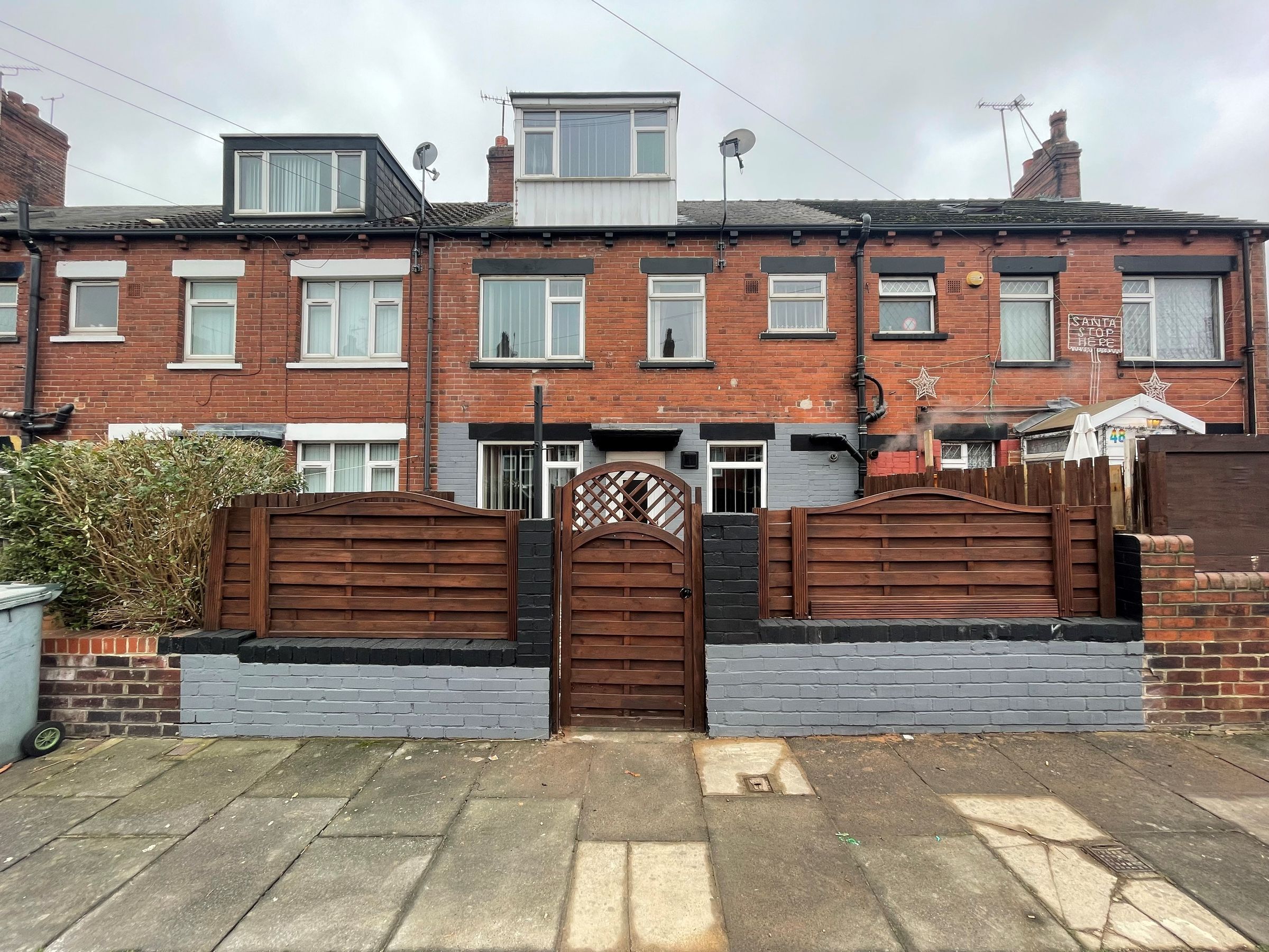 3 bed terraced house for sale in Longroyd Place, Leeds LS11 - Zoopla