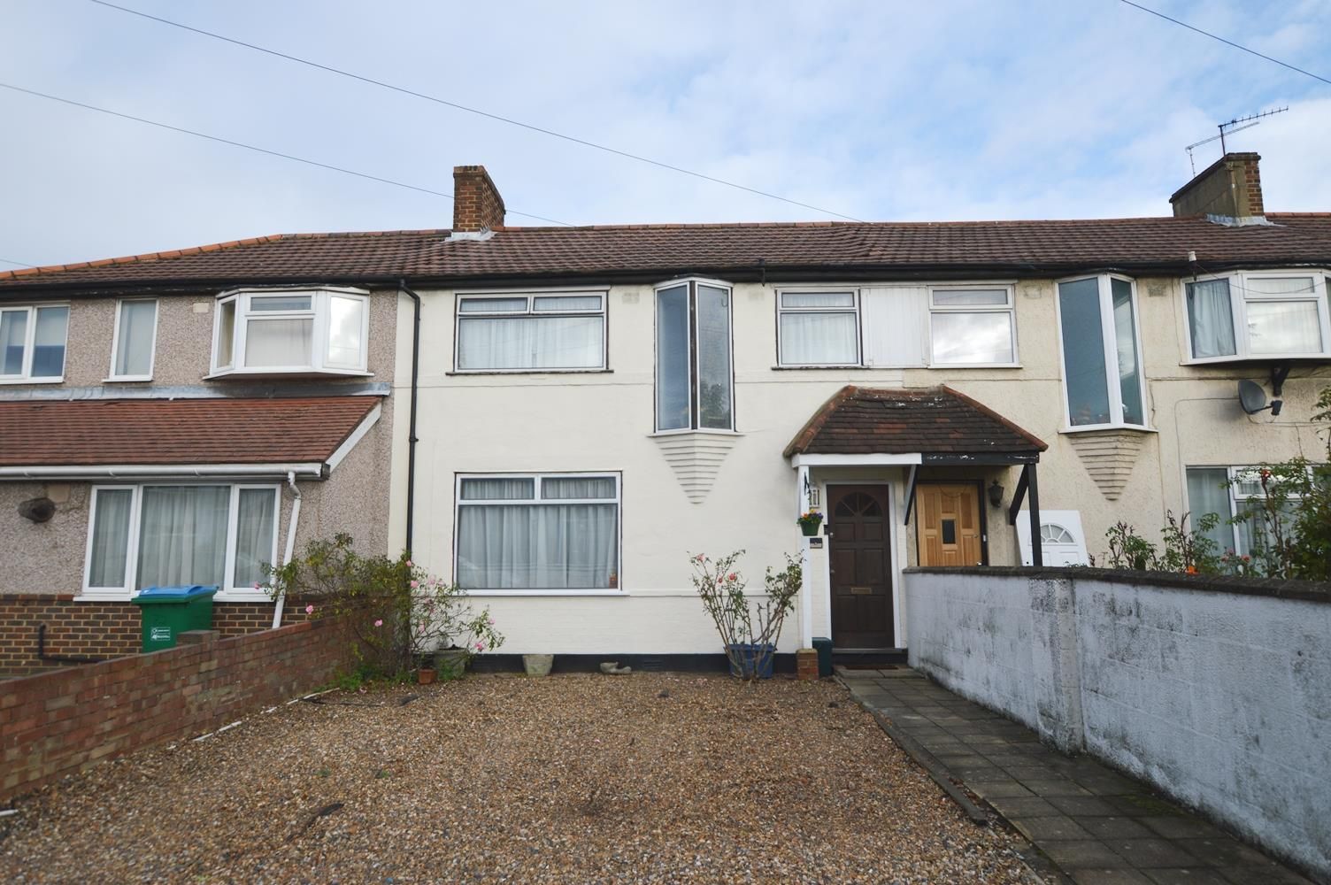 3 Bed Terraced House For Sale In Warren Road Whitton Twickenham Tw2