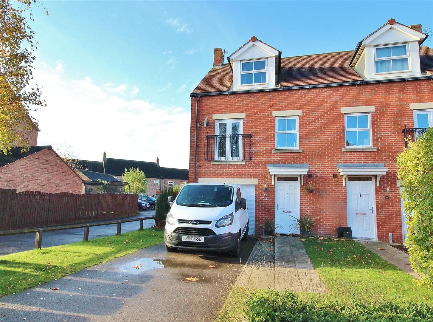 3 bed semi-detached house for sale in Oak Way, Selby YO8 - Zoopla