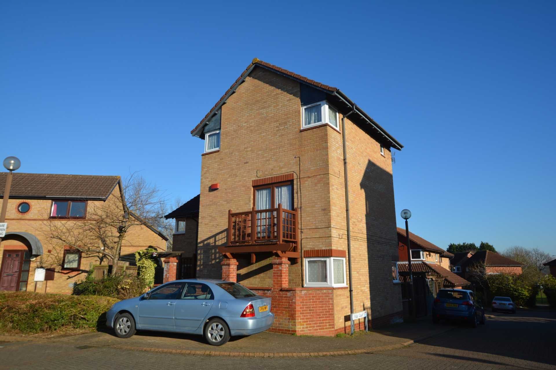 2 Bed Flat For Sale In Stafford Grove Shenley Church End Milton