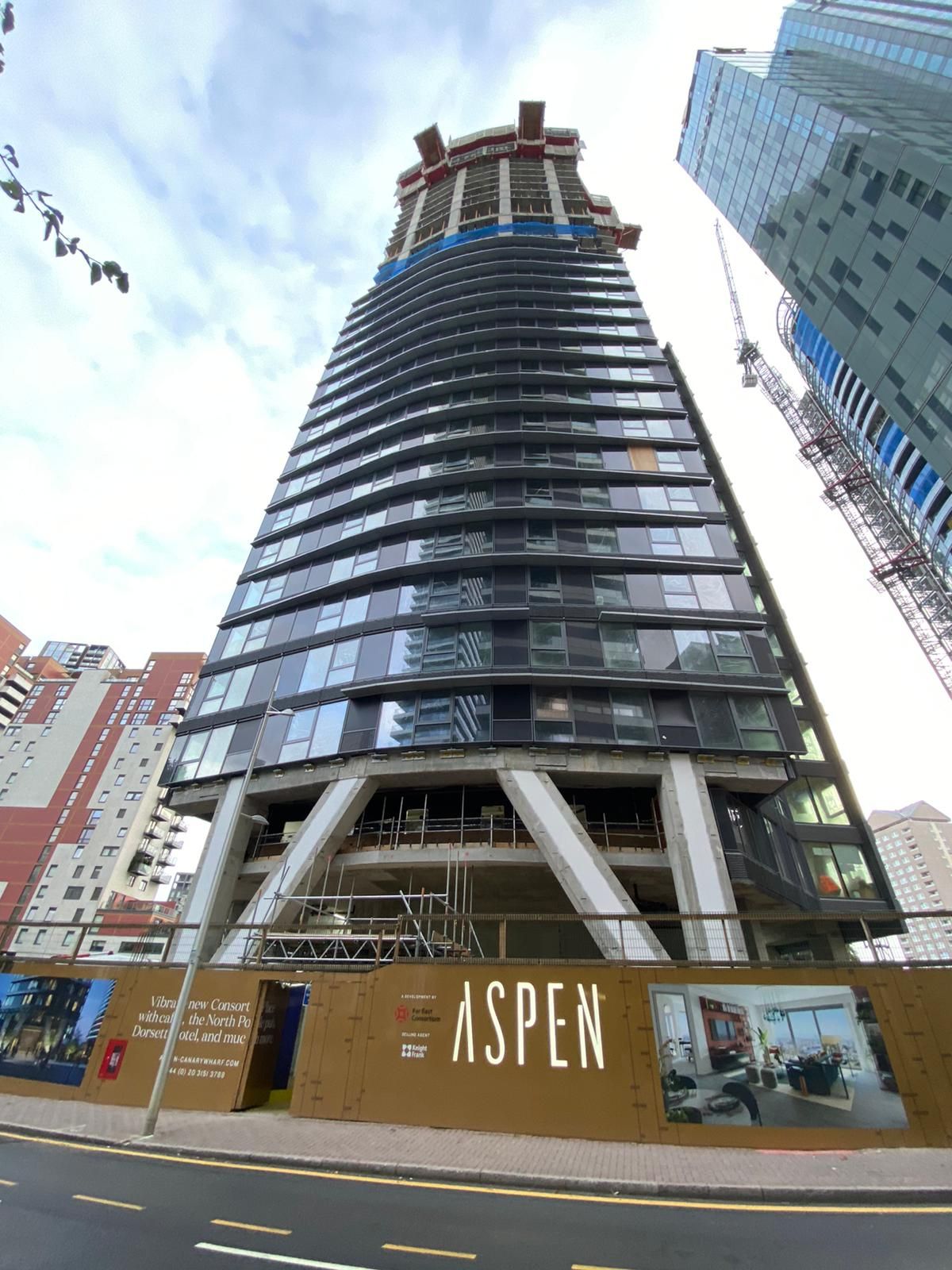 New home, 2 bed flat for sale in Aspen, Consort Place, Canary Wharf E14 ...