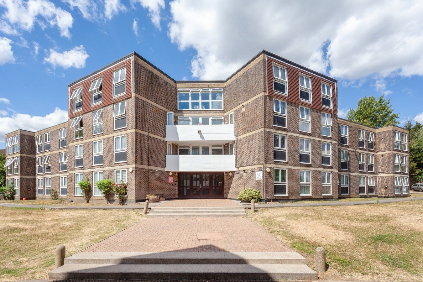3 bed flat for sale in Rusper Close, Stanmore HA7 - Zoopla