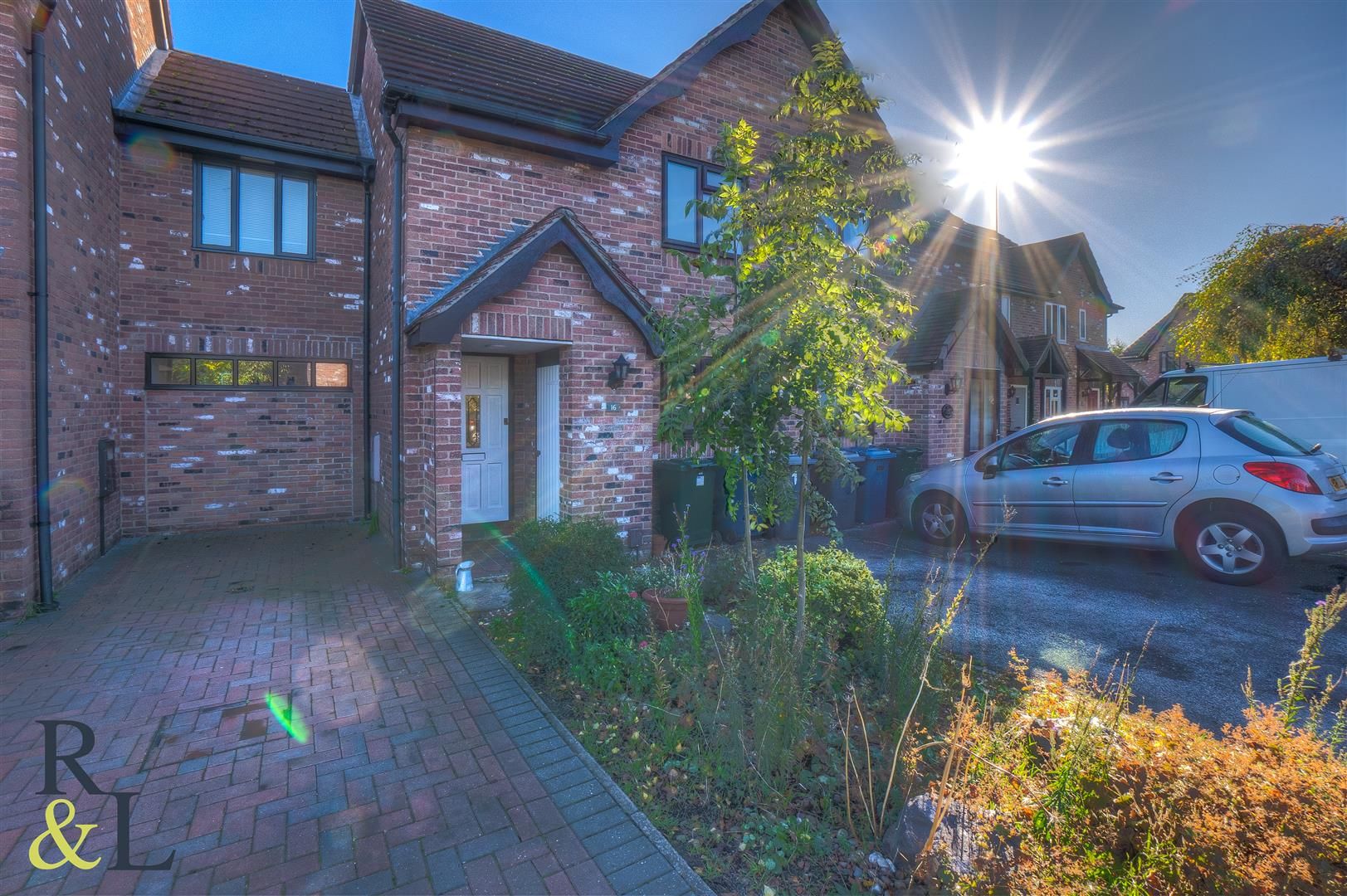 2 bed town house to rent in Bampton Court, Gamston, Nottingham NG2 - Zoopla