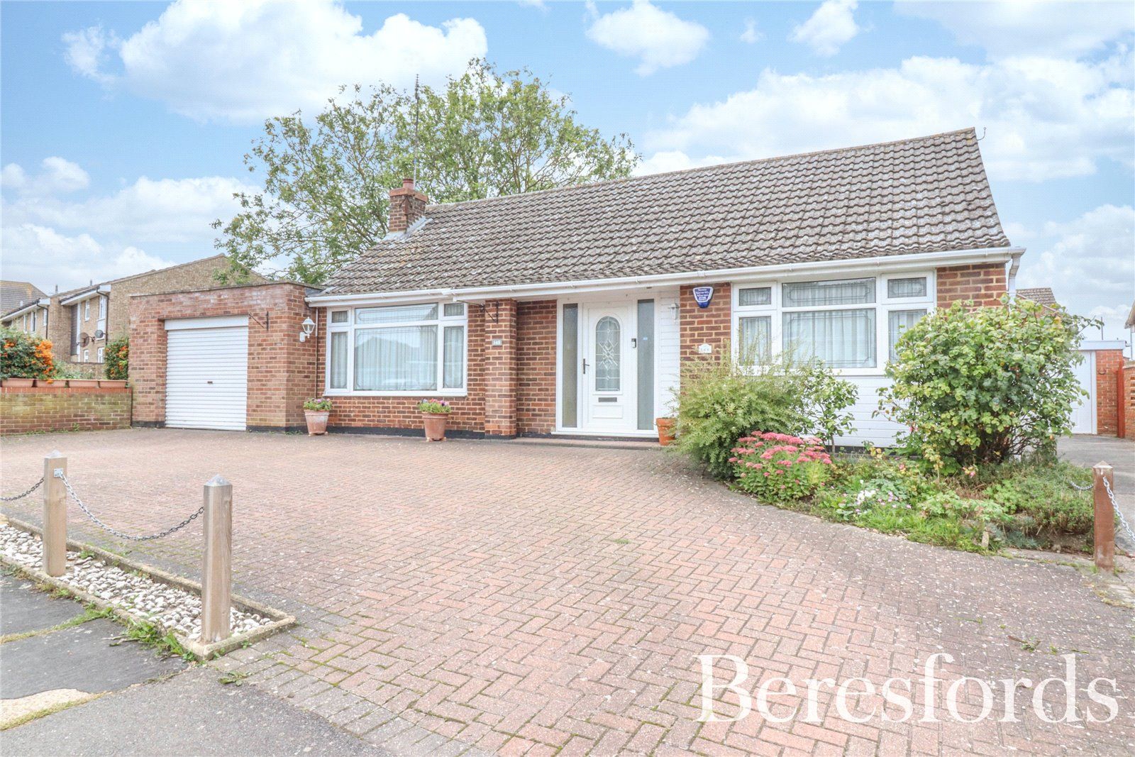 2 bed bungalow for sale in Notley Road, Braintree CM7 - Zoopla