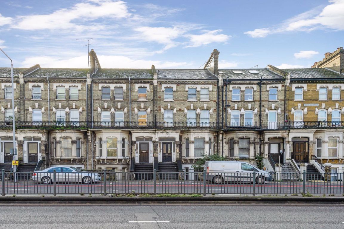 2 bed flat for sale in Talgarth Road, London W14 - Zoopla