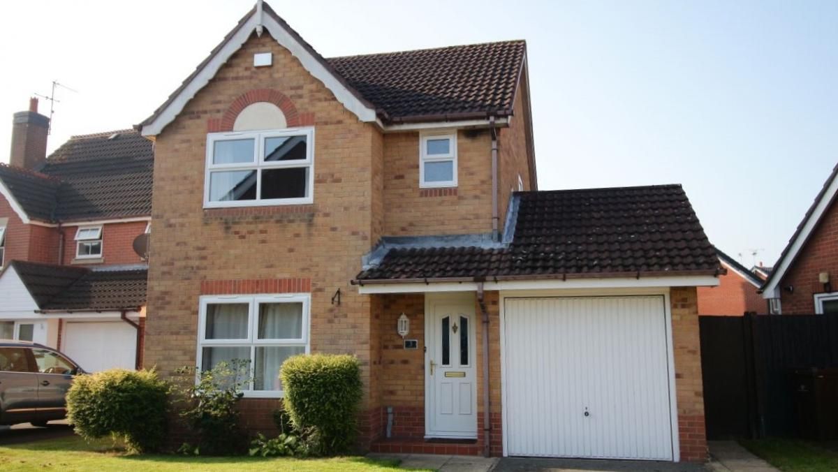 3 bed detached house to rent in 3 Bedroom Detached House, Gayton Thorpe ...