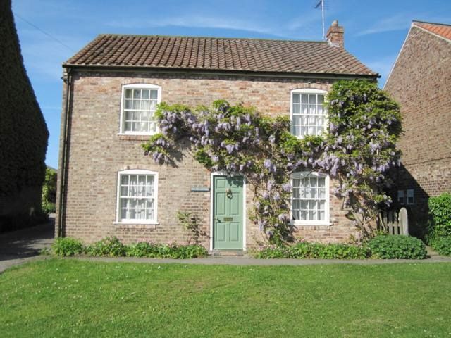 4 bed detached house to rent in Main Street, Heslington, Heslington ...