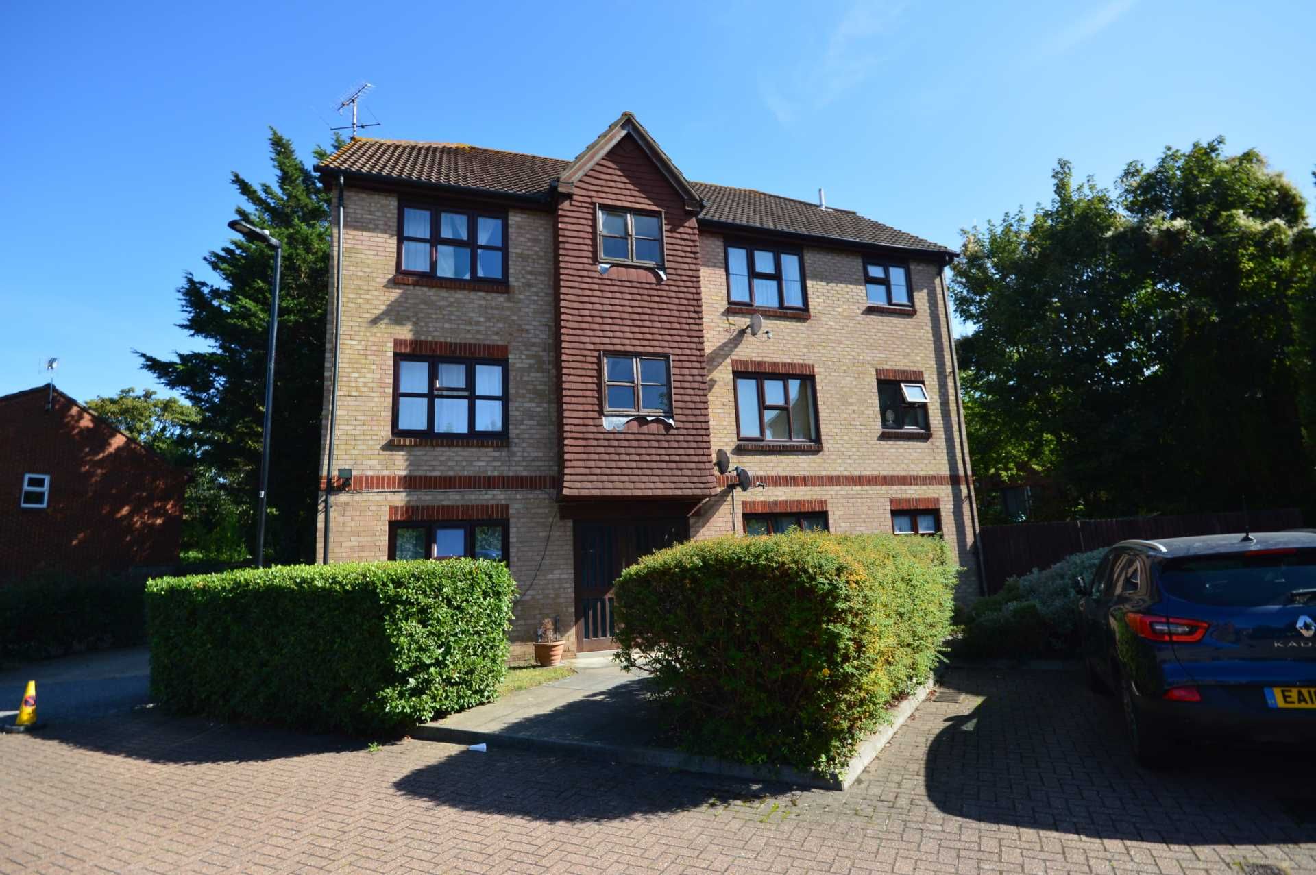 2 bed flat to rent in Turnstone Close, Newham E13 - Zoopla